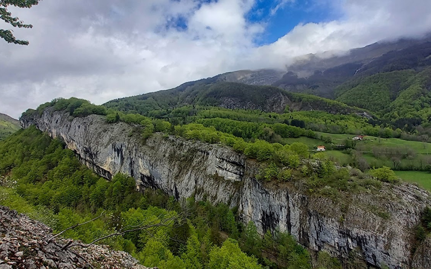 Le Rocher des Hirondelles | Jura Mountains, France